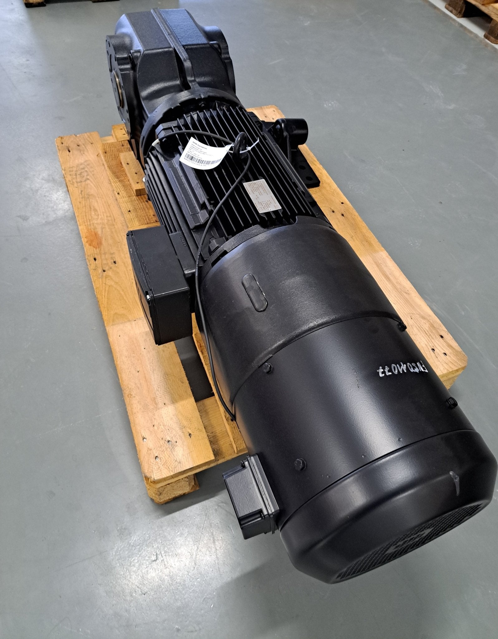 SEW Eurodrive Getriebemotor KA97/TDV180LA/BM/TF/V/AV1H - KLEMA ...